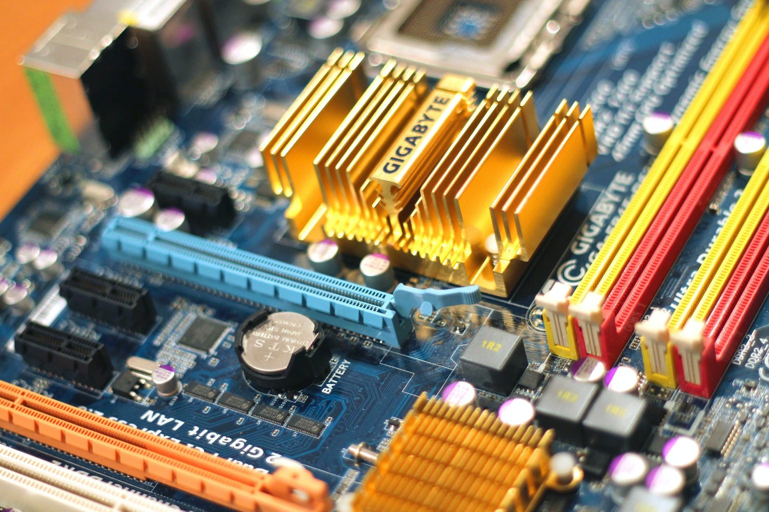 qlc-vs-tlc-who-is-better-with-flash-memory-dellwa-co-ltd